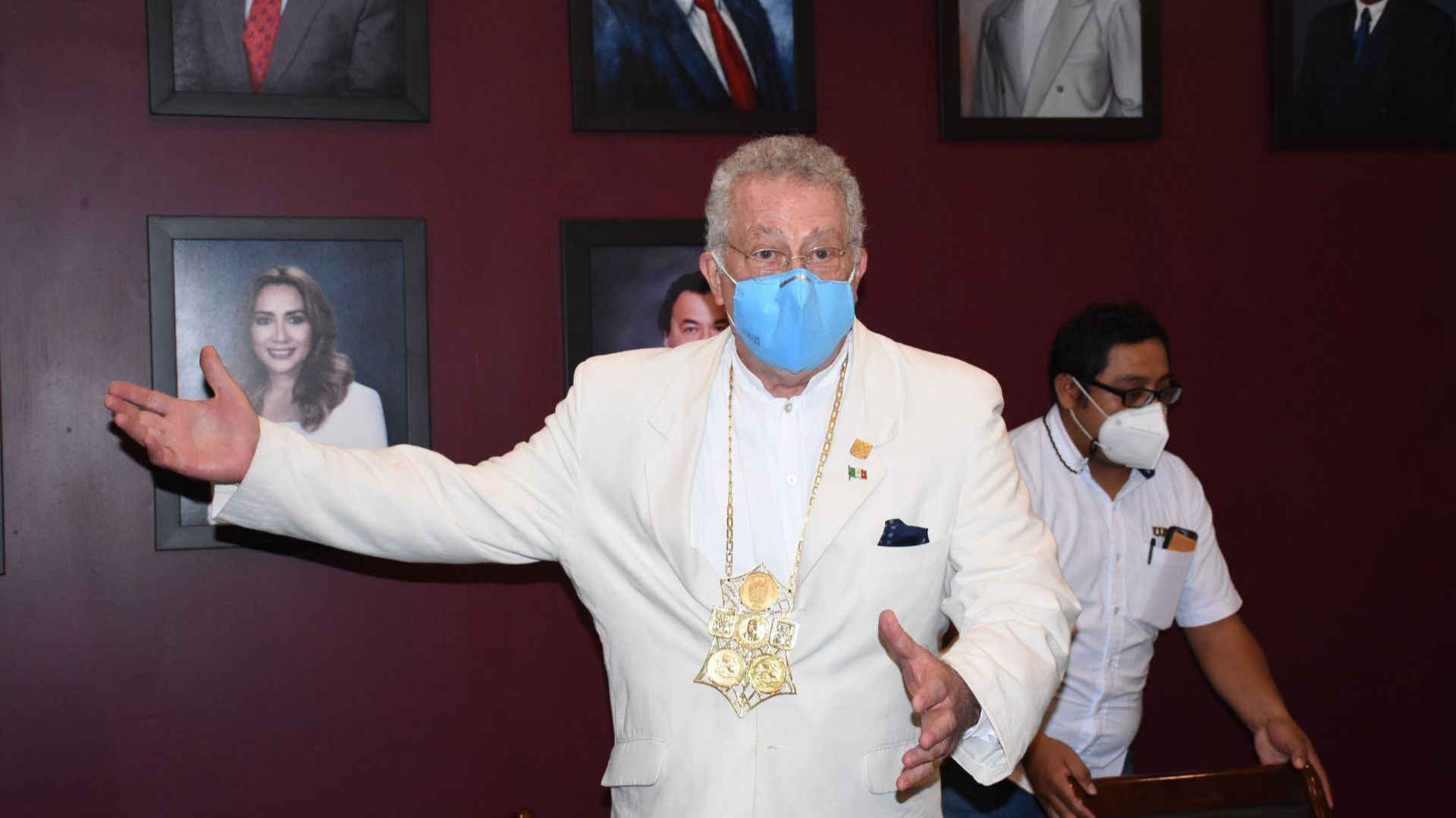 Rector de Universidad Autónoma de Campeche Detenido por Presunta Posesión de Drogas | N+